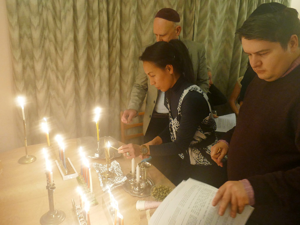Chanukah Oneg Shabbat in Sheffield – Jewish Small Communities Network